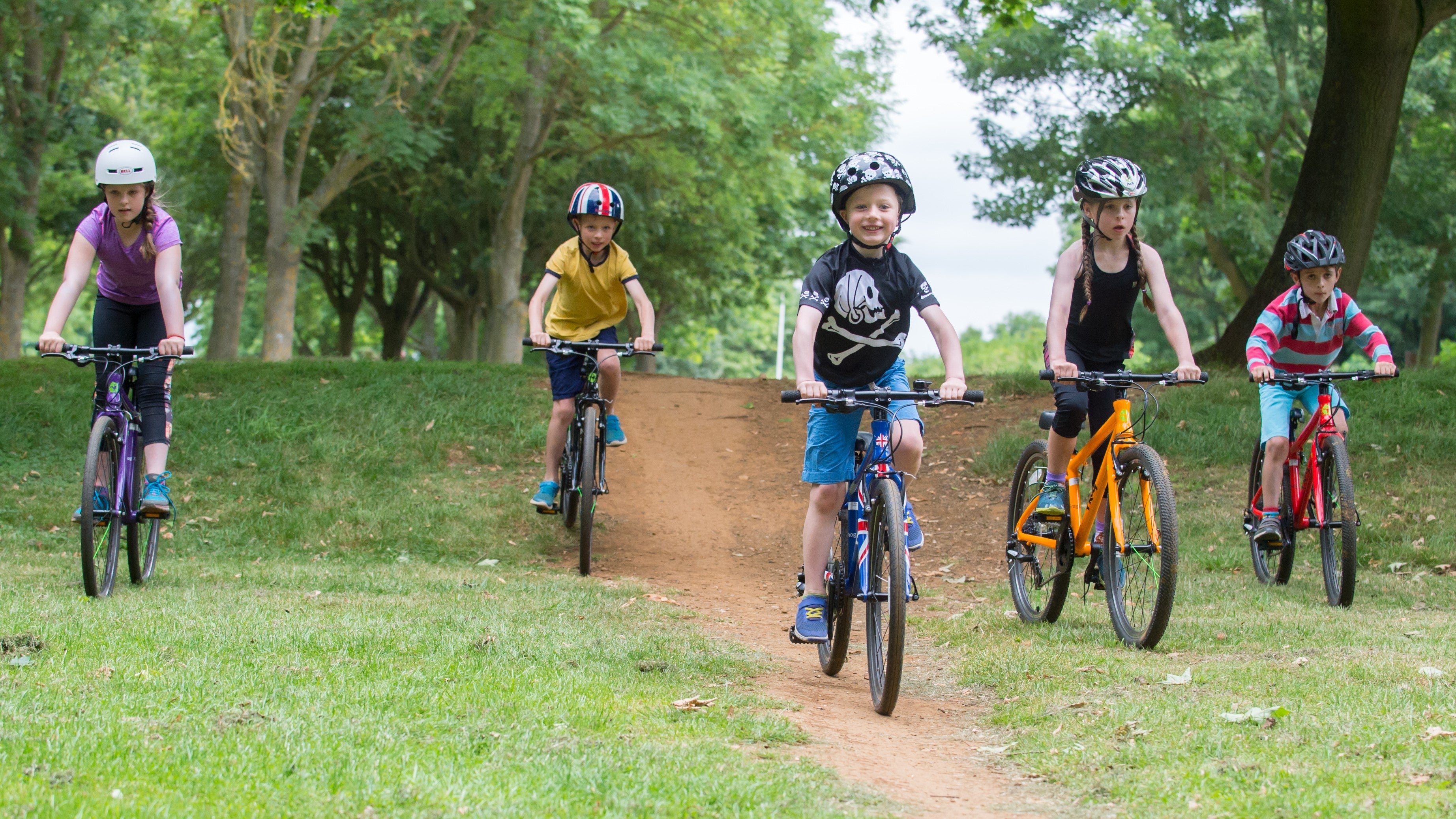 Frog Kids Bikes Balance First Pedal Hybrid Road Bikes YallaCycle frog-kids-bikes-balance-first-pedal-hybrid-road-bikes-yallacycle